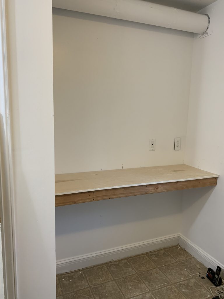 DIY Coastal Laundry Room Makeover | Newport Lane